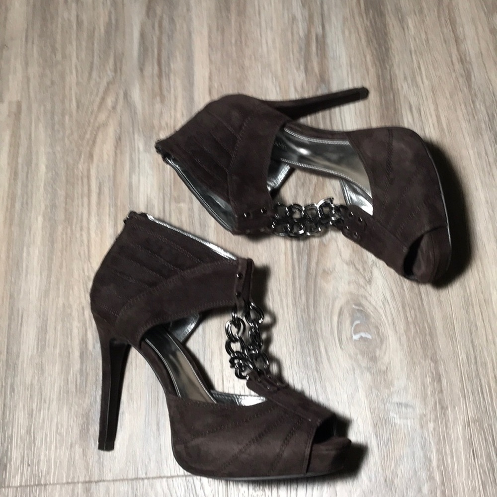 Calvin Klein Suede Cristy Chain Heel - Gem